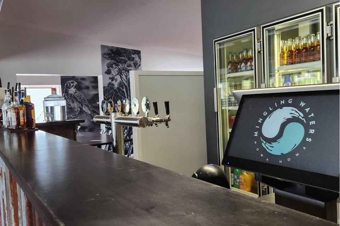 Mingling Waters Official Site - Bar and Dining