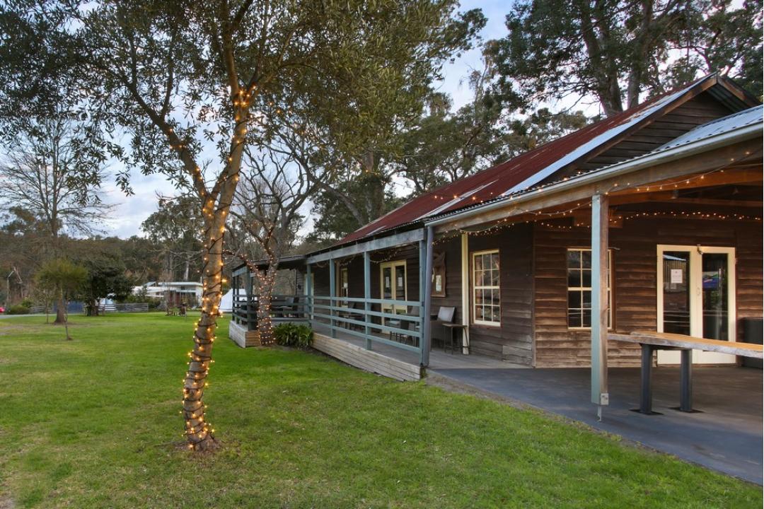 Mingling Waters Official Site - Facilities