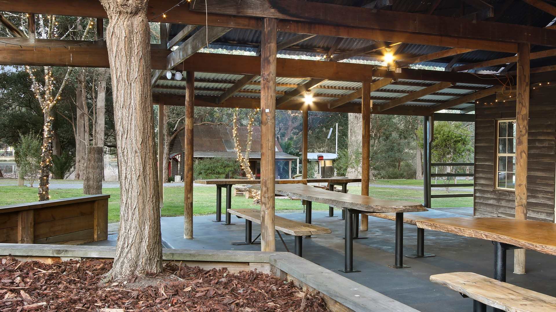 Mingling Waters Official Site